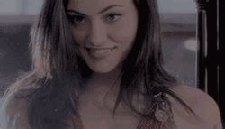 Wide Smile Phoebe Tonkin Gif Gifdb Com