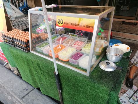 ทำไมข้าวไข่เจียวในร้านตามสั่งถึงแพงครับ
