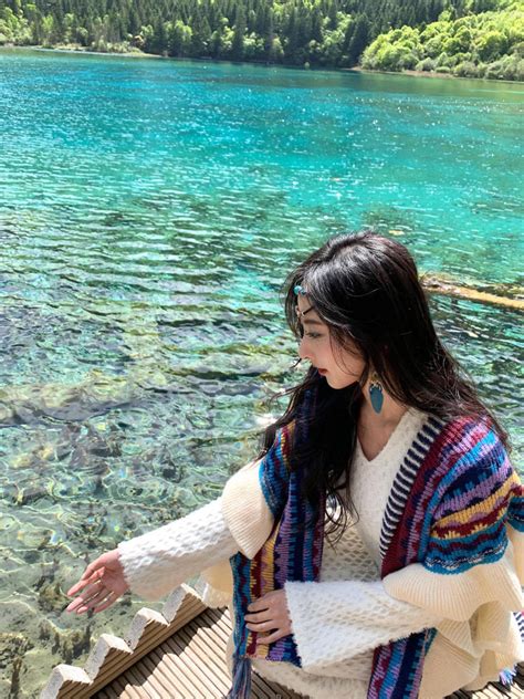 Lpl解说鼓鼓晒照：新的一年，也请我们都好好生活吧！