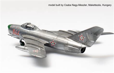 Model Mig 17pf