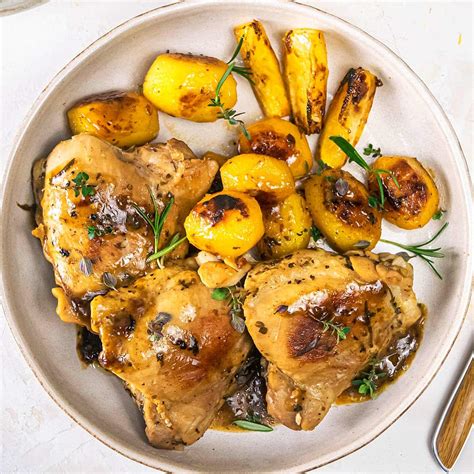 Easy Skillet Greek Lemon Chicken Thighs In The Kitch