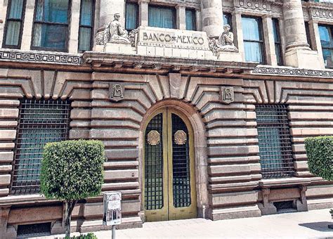 Reducción de la inflación será más gradual de la pronosticada Banxico