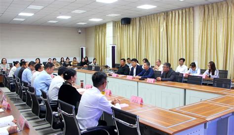 美术与艺术设计学院枣庄八中联合教研暨实践研学基地揭牌活动在枣庄八中东校隆重举行 枣庄学院美术与艺术设计学院