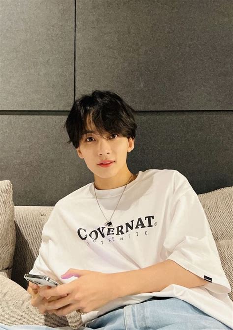 Jeonghan Seventeen Kpop Korean Seventeen Going Seventeen Seventeen