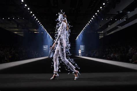 Mercedes Benz Fashion Week Madrid Cumple 77 Ediciones Baluarte De La Moda