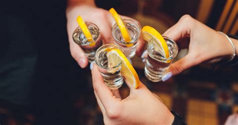 Jak długo alkohol pozostaje w organizmie Ile trwa detoks