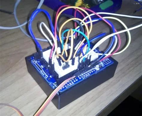 Robô com Arduino no estilo maker