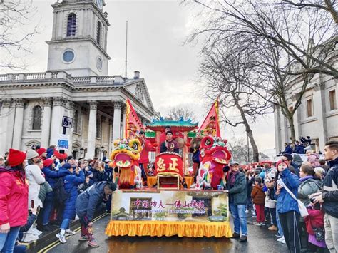 火出国门，超70万人围观！禅城花车亮相伦敦春节庆典澎湃号·政务澎湃新闻 The Paper