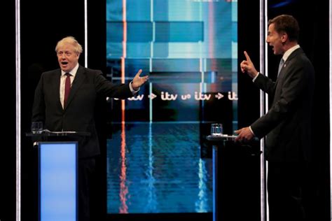 ﻿英首相候選人激辯 約翰遜優勢難逆轉
