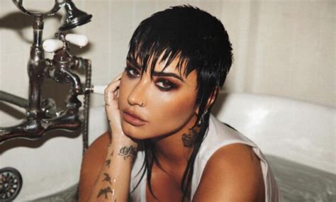 Demi Lovato Reveals Why Shes Using Sheher Pronouns Again