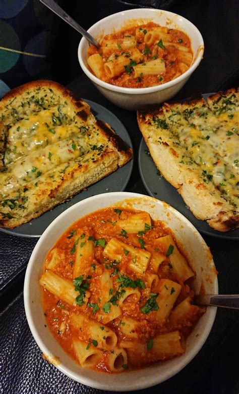 8018 Best Cheesy Garlic Bread Images On Pholder Food Garlic Bread
