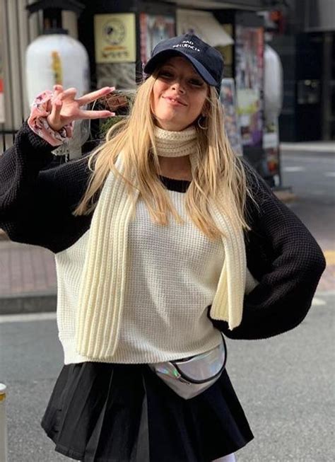 Yus Lopez Raltblonde