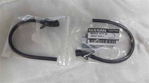 Замена форсунок омывателей стекла — Nissan Teana (J32), 2,5 л, 2011 ...
