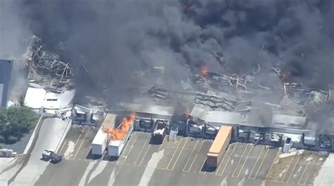 Tracy Fire Updates Medline Warehouse Still Burning As Crews Continue