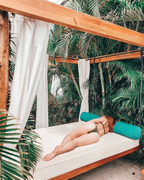 Michelle Defraitess Feet