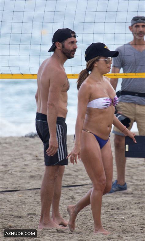 Eva Longoria Sexy American Actress Enjoys Her Vacation With Friends In Ibiza Aznude