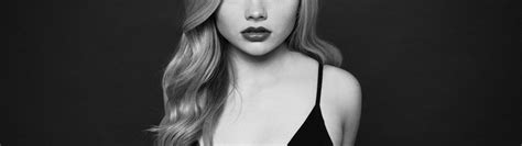 5120x1444 Natalie Alyn Lind Monochrome 5120x1444 Resolution Wallpaper
