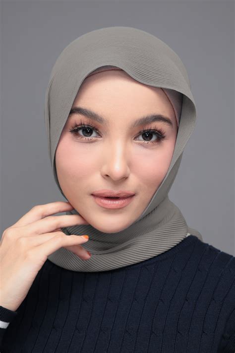 Dolsa The Modest Stylish Fashion Hijab Shawls Tudung Pleated