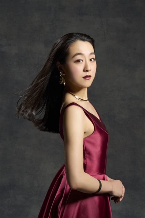 浅田真央、“永遠の愛”を届けるプレミアムな劇場型アイスショーが6月開幕 Entame Next アイドル情報総合ニュースサイト