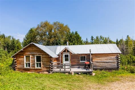 Premium Photo Log Wood Shack