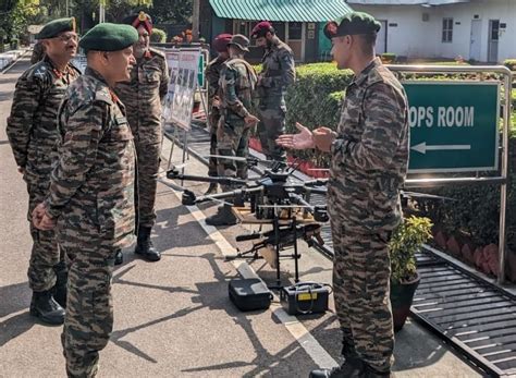 Army Commander Reviews Loc Situation In Poonch Kashmir Observer