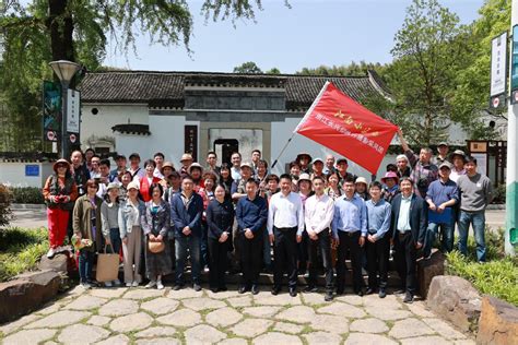 从宝塔山到仰峰岕让延安精神放光芒
