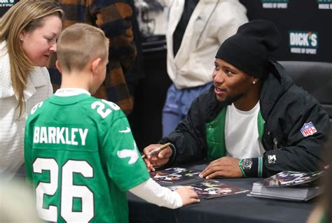 Saquon Barkleys Contract Breakdown Salary Cap Details Bonuses Terms