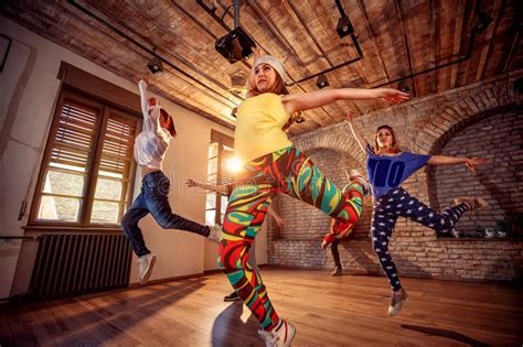 Hip Hop Dancing Girls Stock Image Image Of Exercise 46208891