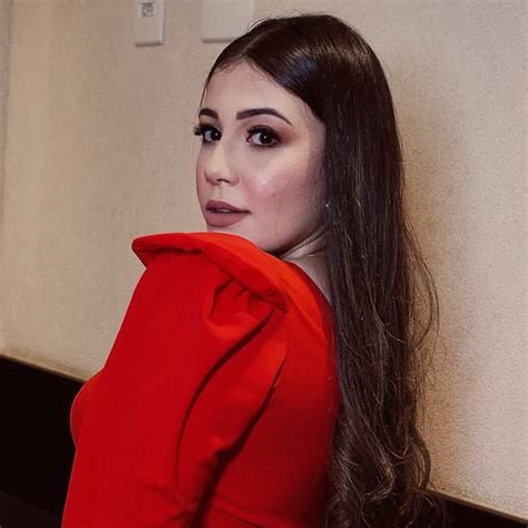 Nathalia Nathaliagsm • Threads Say More