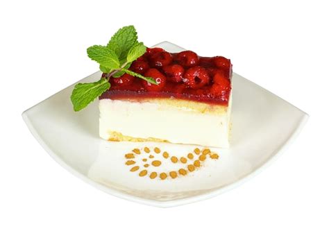 Premium Photo Raspberry Cake Isolated