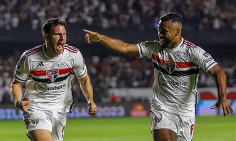 Ex Vasco Zagueiro Kadu Fernandes Morre Em Acidente De Carro Aos 28
