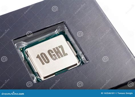 New Modern No Name Silver Conceptual Cpu Fake 10 Ghz Processor Die Chip Plastic Packed Top View
