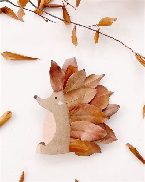마마랜드 엄마표미술 엄마표놀이 On Instagram 🦔휴지심 고슴도치 만들기🤎 Paper Roll Hedgehog 저희 집 뒷야드에도 이제 가을가을한 낙엽이 떨어진게