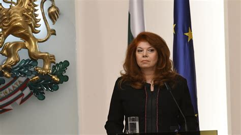 Илияна Йотова Не е време институциите да се самоизяждат Новини бг