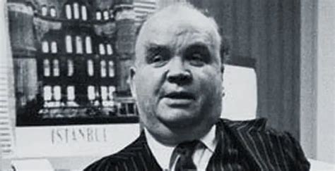 Cyril Connolly Writers Facts Life Cyril Connolly Biography
