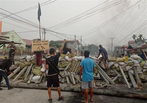 Dvb မြစ်ကြီးနား၌ ညနေပိုင်းဆန္ဒပြနေသူများကို အကြမ်းဖက်စစ်တပ်က ပစ်ခတ်ပ