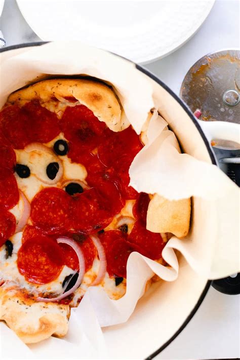 Simple Dutch Oven Pizza Recipe Cast Iron Skillet Cooking