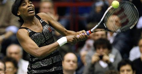 Venus Williams Almost Has Wardrobe Malfunction During Match Cbs News