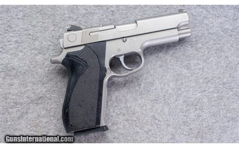 Smith And Wesson ~ 1076 ~ 10mm