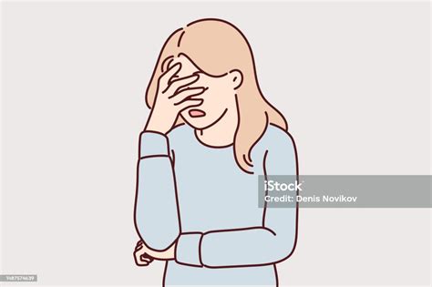 화가 난 소녀는 스트레스와 문제 해결의 힘 부족으로 손으로 얼굴을 가리고 있습니다 개념에 대한 스톡 벡터 아트 및 기타 이미지 개념 걱정하는 마음이 산란해진 Istock