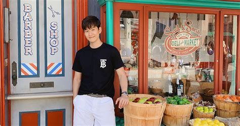 不懼颱風照常開唱 周興哲露奶炸一波 娛樂 Ctwant