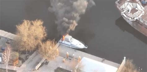 ССО дроном знищили катер окупантів неподалік Херсона ВІДЕО