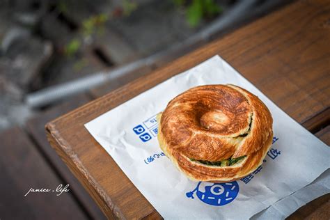 台東美食｜初。幸福現烤甜甜圈｜酥脆口感多種內餡｜限量版蔥花甜甜圈 潔妮食旅生活