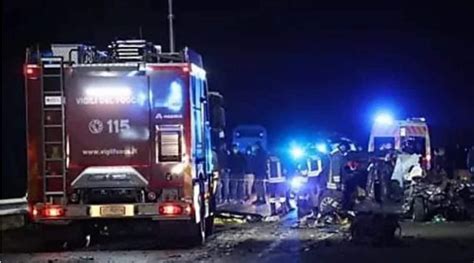 Incidente Tra Auto E Pullman A Rezzato Le Vittime Sono Cinque Ragazzi