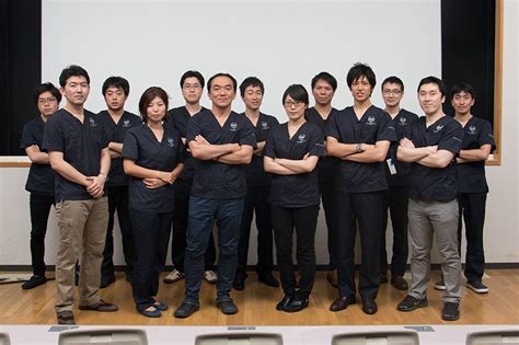 白衣導入事例 東京慈恵会医科大学 整形外科学講座 おしゃれ白衣のクラシコ公式通販