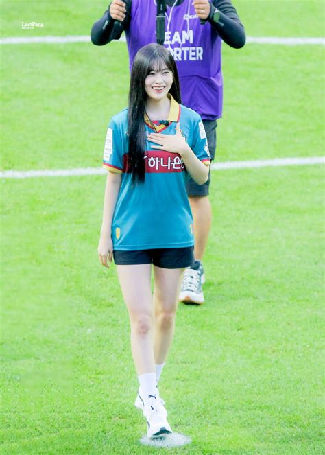스압 대전 하나시티즌 유니폼 입은 대전의 딸 안유진 If 웃긴자료 ‥‥‥‥‥、 도탁스 Dotax