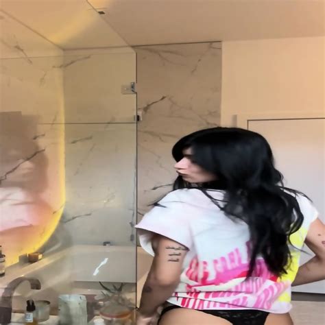 Mia Khalifa New Video