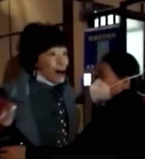 西安一女子拒扫码不配合防疫称：自己不是平民百姓，在美国待7年 知乎