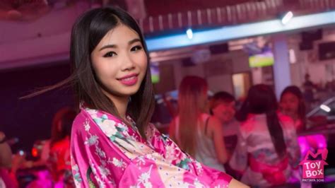 Public Area Thailand Guide Pattaya Soi 6 Girly Bars