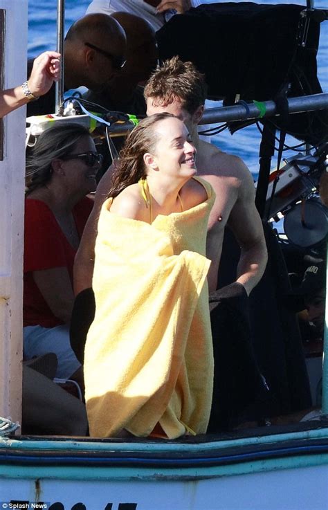 Okrote S Blog Dakota Johnson Displays Her Lithe Figure In Yellow